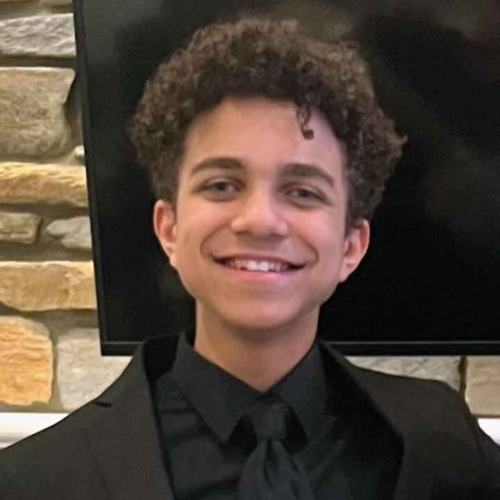 InnerView - Member Profile - Lincoln Jones